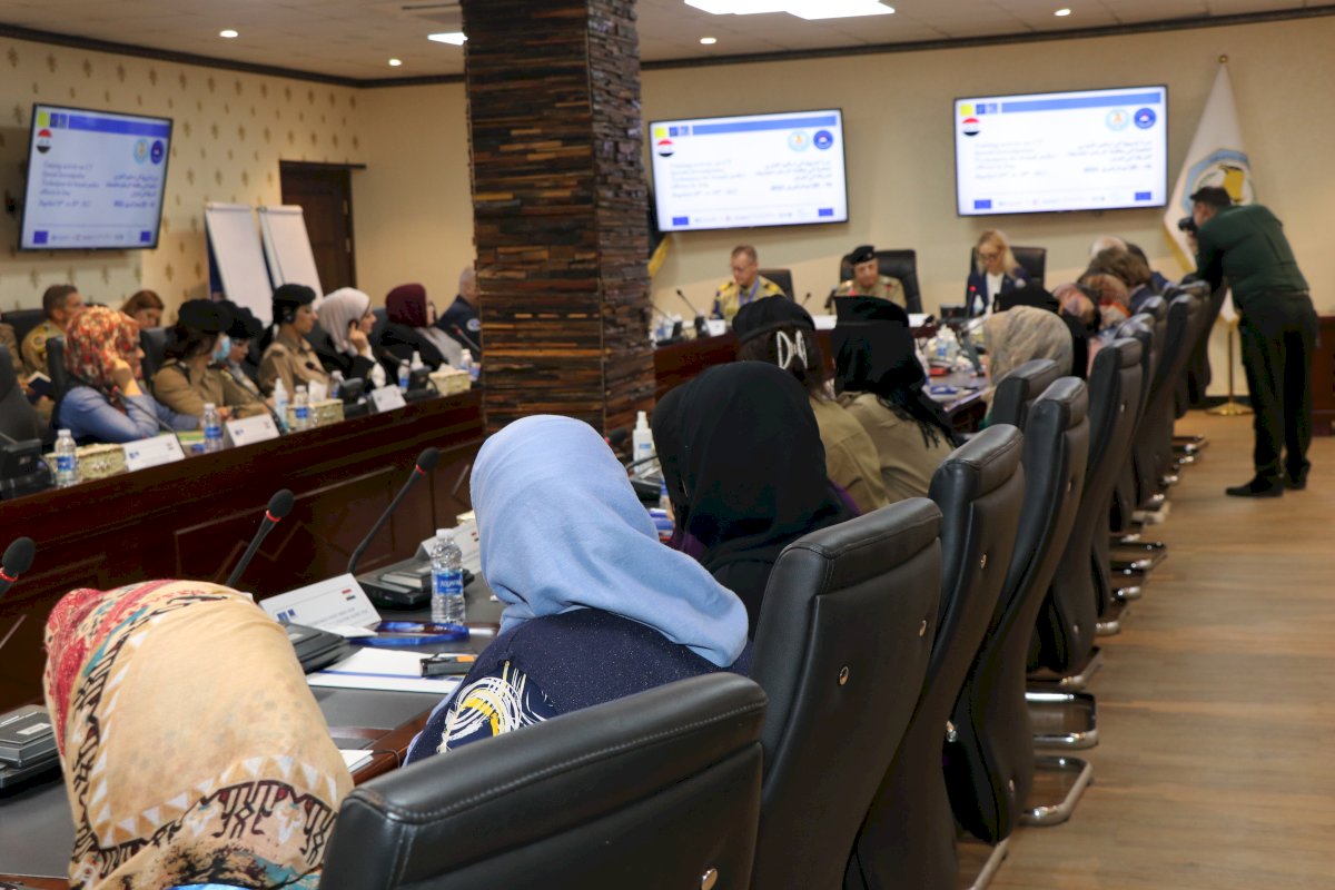 Female Iraqi police officers benefitted from a training on counter ...